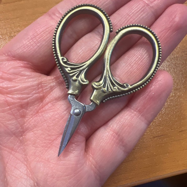 Mini Embroidery Scissors • Vintage Style Ornate Design in Antique Gold ...