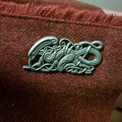 Knotwork Xenomorph 3D Metal Pin Alien Monster Celtic Viking Gripping ...