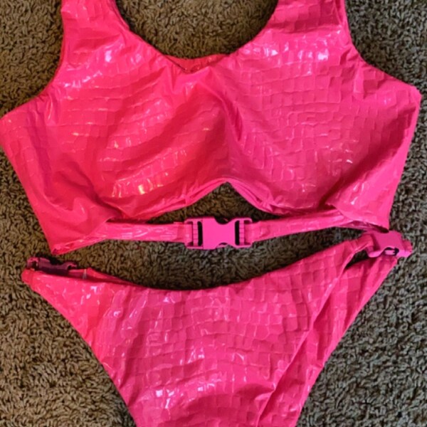 New Alligator Stretch Vinyl Neon Colors 4-way Stretch 58/60” Sold by ...