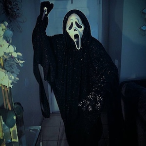 SCREAM ROBE - Etsy