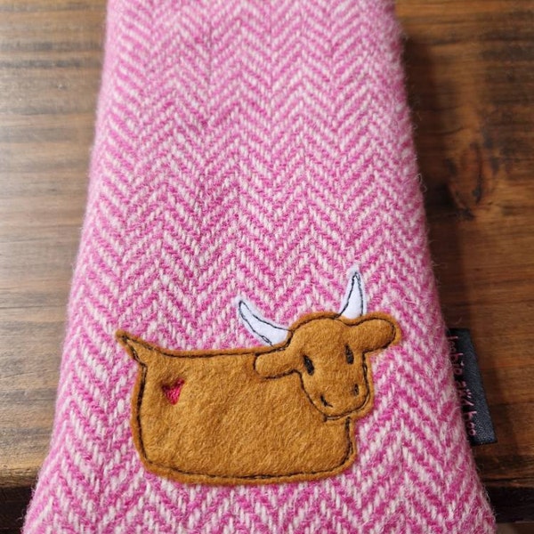 Highland Coo Brooch, Highland Cow Pin, Highland Cow Badge, Embroidered ...