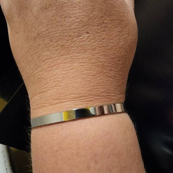 24/7 Discreet Locking Cuff Bracelet - Etsy