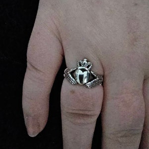 Claddagh Ring Skeleton Hand Sterling Silver 925 12 Mm.h - Etsy