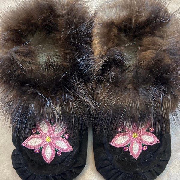 Women's L/XL Mittens With Beaver Fur Trim - Etsy