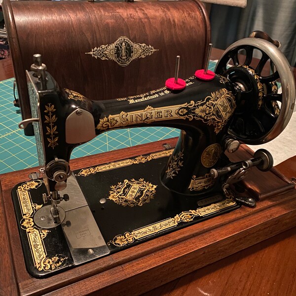 Antique Hand Crank Sewing Machine, Singer Model No. 28K in a Nice Case ...