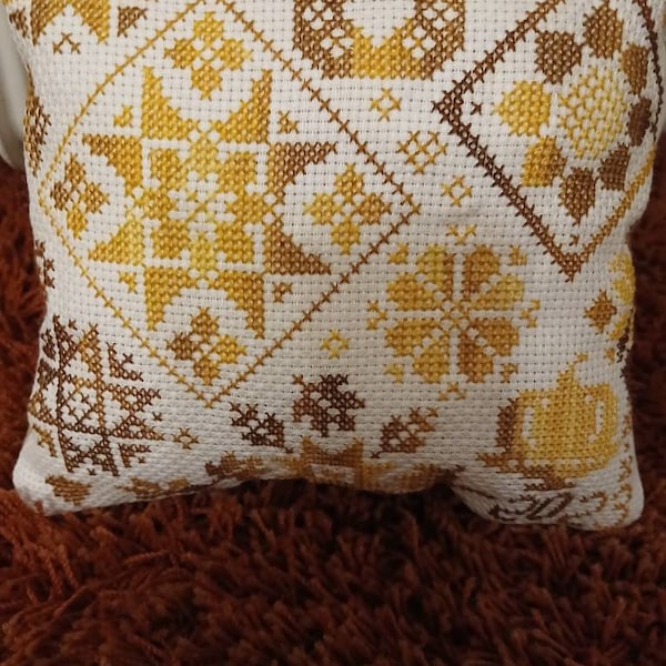 Autumn Quaker Cross Stitch by Lindsey Weight of Primrose Cottage - PDF ...