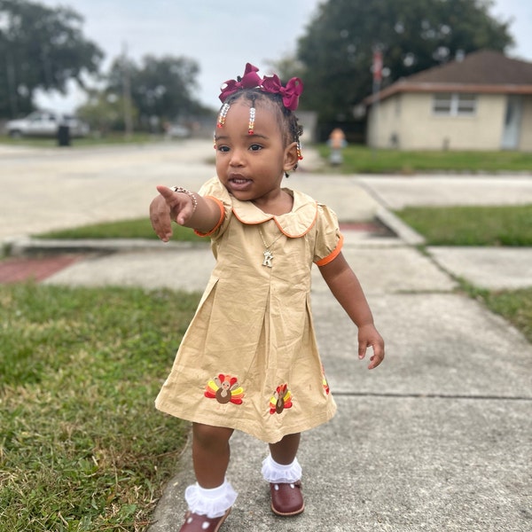 Girls Seersucker Bubble Crawfish Smocked Outfit - Perfect for Spring ...