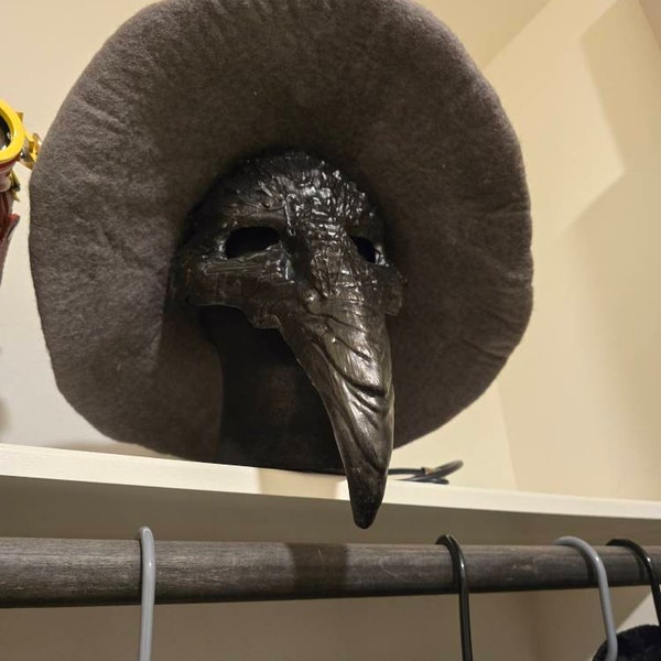 Black Bird Curved Beak Long Nose Skull Face Mask Top Feather Halloween ...