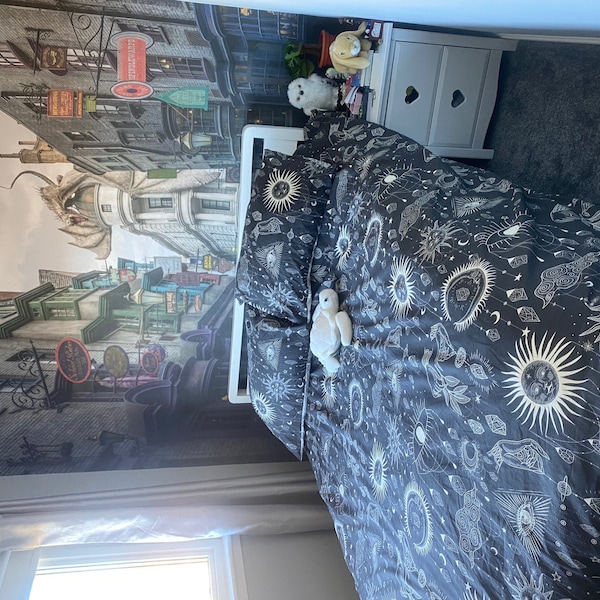 Wizard World Wallpaper Mural, Wizarding Alley Wallpaper, Magic Street ...