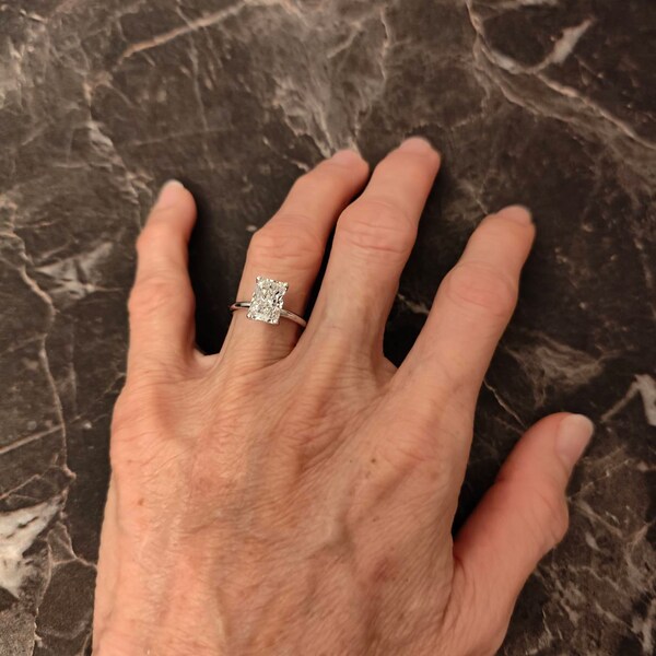 14k Yellow Gold Proposal Ring, 2 Carat IGI Certified E/VS1 Lab Grown ...