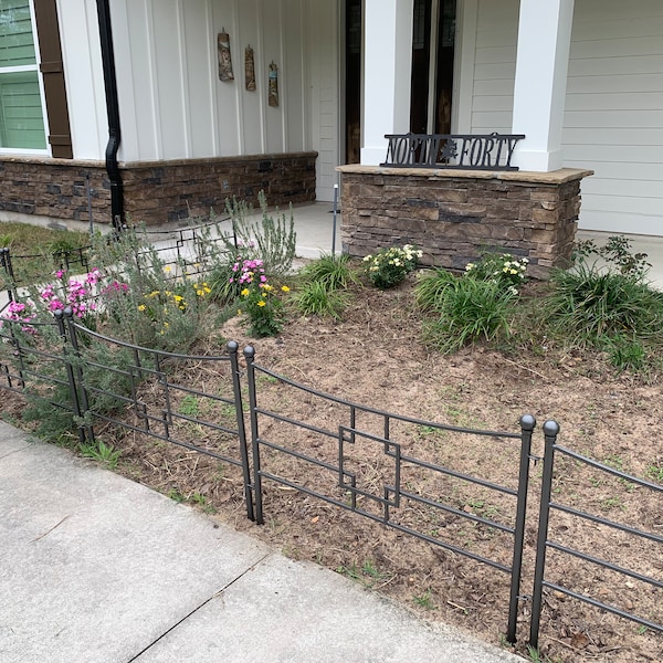 Right-angled Border Fencing Wrought Iron- 4 Interlocking 36" Sections ...