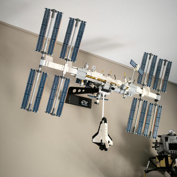 Wall Mount for International Space Station (ISS) Kit - Etsy