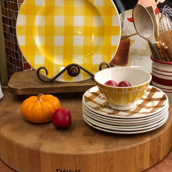 1970s Pat Albeck Design for Jonelle Lion in the Flowers Stunning Design ...