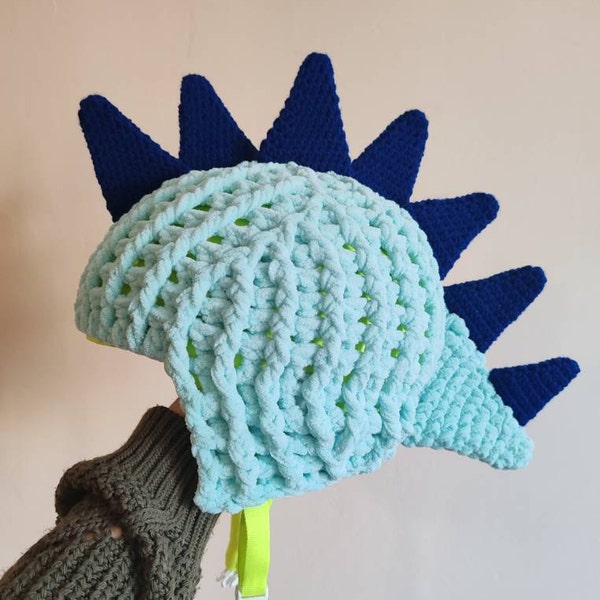 Crochet Skiing Helmet Cover Pattern| Handmade Crochet Reindeer Helmet ...