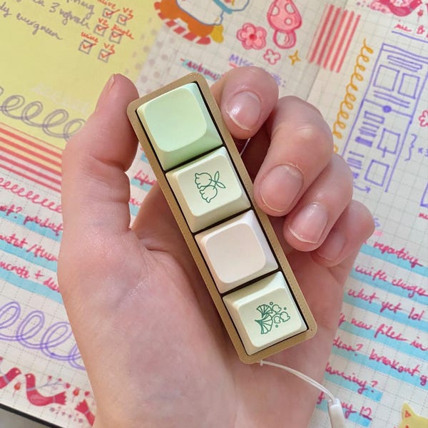 4 Button Desktop Mechanical Keyboard Fidget Toy - 4 Key Sensory ADHD ...