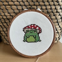 Bee Cross Stitch Pattern PDF Digital Download Insect Honey Bee Floral ...