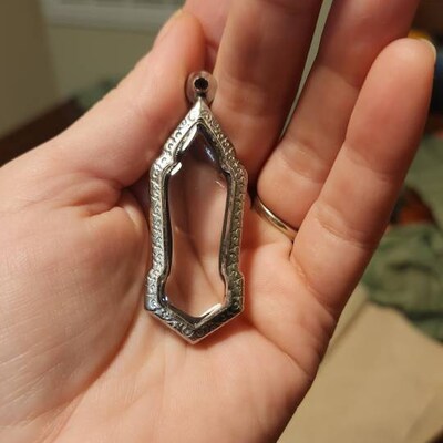 Shadow Box Pendants, Terrarium, Engraved Necklace Trays, Clear Locket ...