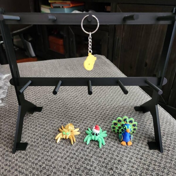 Multi-functional Keychain Stand/keys/rings/bracelets/necklaces + More ...