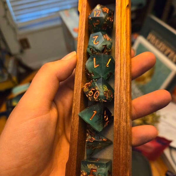 Jester's Gambit Dnd Dice Set D&D Dice Resin Dice Set Sharp Edge Dice ...