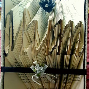 Mum in Calligraphy font Bookfolding Pattern | Etsy