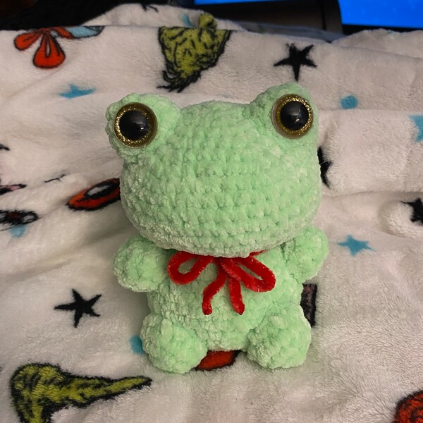 2 in 1 Baby Frog Plushie Crochet Pattern | Sitting and Standing Frog ...