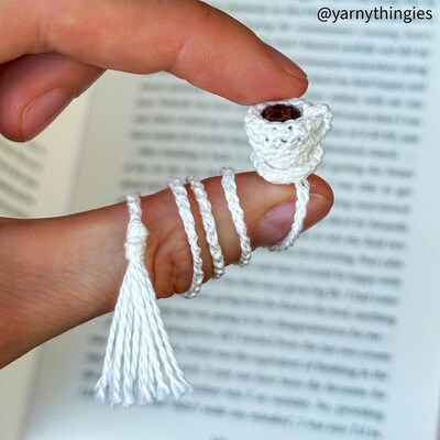 Snail Bookmark PATTERN // Cottagecore Crochet Bookmark Pattern - Etsy