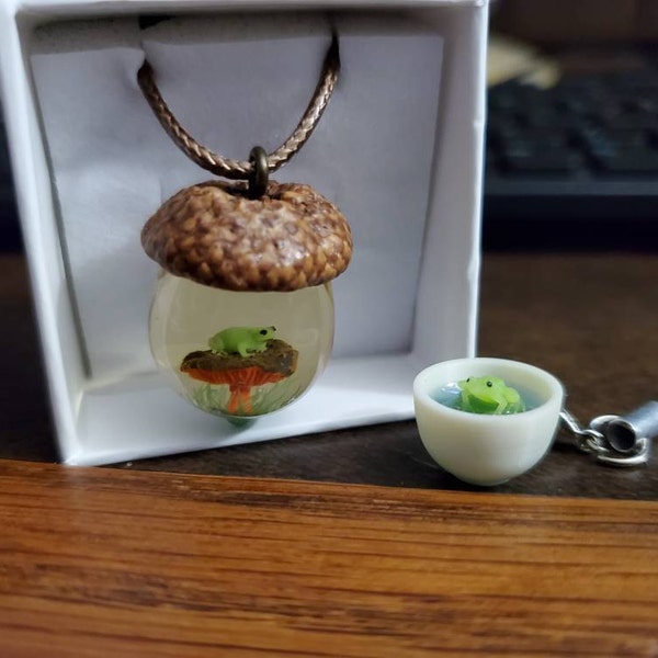 Acorn Necklace With Mushroom Frog, Resin Jewelry, Acorn Pendant, Wood ...