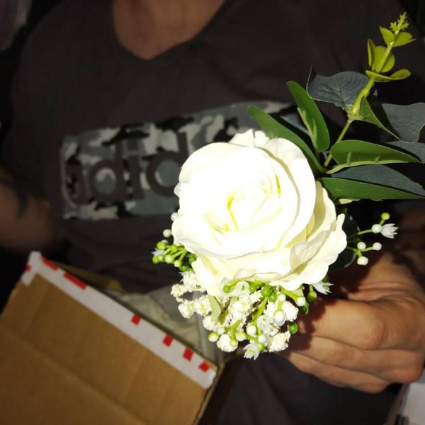 Rustic Inspired Wedding Table/registrar Arrangement in Ivory and Sage ...