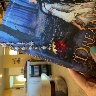 Strawberry Chain Bookmark, Hook Bookmark, Book Lover Gift Idea, Gold ...