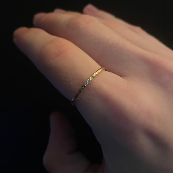 FLACHER HAMMERSCHLAG Goldring fein gehämmert massiv nachhaltig 333 585 ...