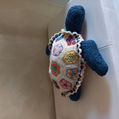 Snap the Turtle African Flower Crochet Pattern - Etsy