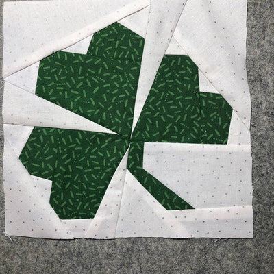 Clover Leaf Paper Pieced Block Pattern in PDF - Etsy