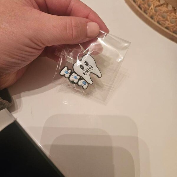 Croc Charm Pin Badge 80's, Flip Flops, Cassette, Retro, I Love 90's ...