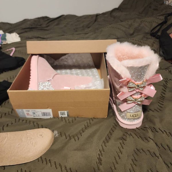 Custom Rhinestone Ugg Boots These Are on a Pre-order Basis Boots Take ...