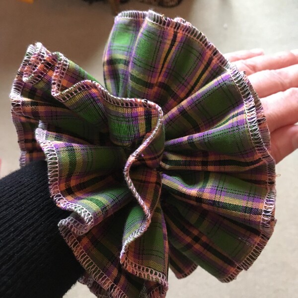 Red Gingham Ruffle Scrunchie: French Style Broderie Anglaise - Etsy