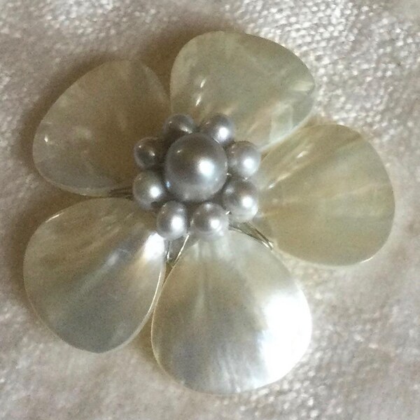 Pearl Brooch, Shell Brooch, Flower Brooch, Wedding Party, Bridesmaid ...