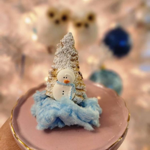 Made to Order | 1 Dozen Royal Icing Snowmen | 1 Inch | Cupcake Toppers ...