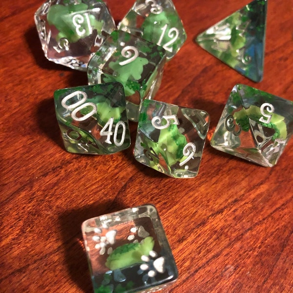 Turtle Dice Set: 8pc Dnd Dice With Mini Resin Turtles & Cat Paw D6 - Etsy