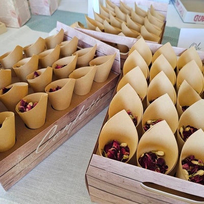 Wedding Confetti Cone Holder-white & Kraft Confetti Cone Stand Trays ...