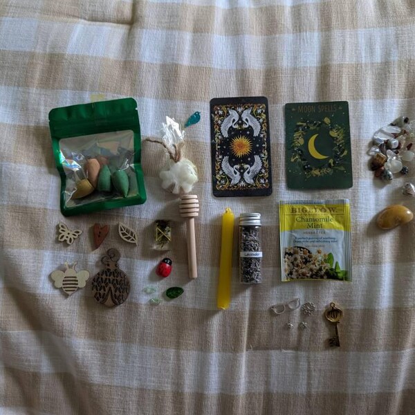 Aphrodite Altar Kit DIY, Ritual Kit, Anointing Oil, Herbs, Witch ...