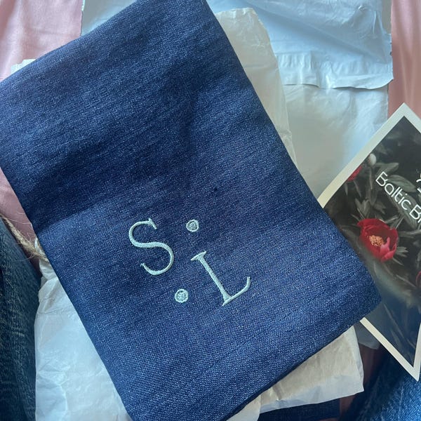 Embroidered Napkins Letter Monogrammed Napkins Dinner Napkins Wedding ...