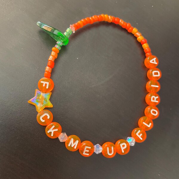 SHORT ‘N SWEET Bracelet / Sabrina Carpenter / Pearls and Bows ...