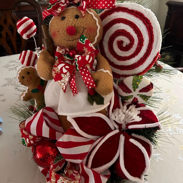 Santa Table Centerpiece, Christmas Island Decor, Holiday Table Top ...