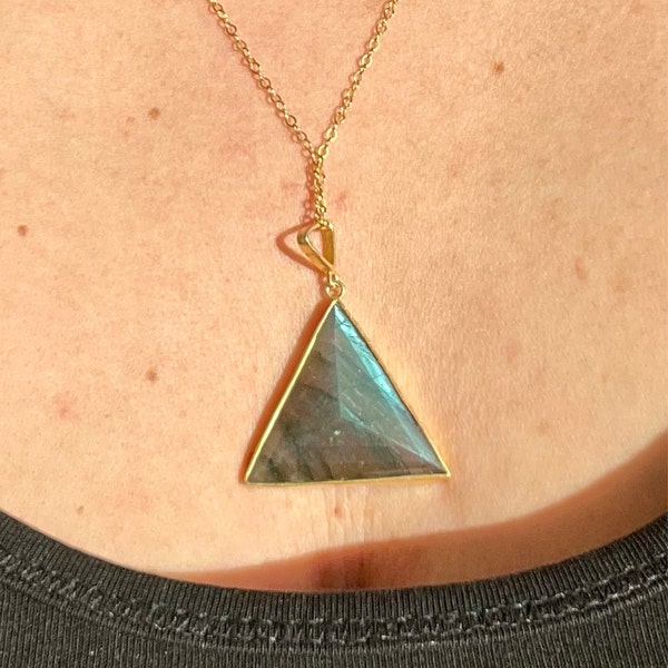 Blue Quartz Pyramid Trillion Solitaire Pendant. Blue Gemstone Pendant ...