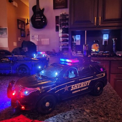 1/18 Scale Chicago Police Dept Die-cast Ford Explorer Model Replica ...