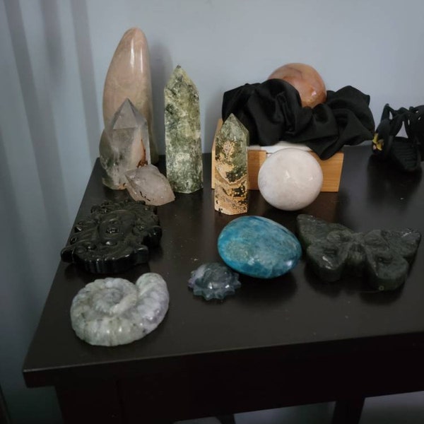Crystal Mystery Box, Crystals, Fossils, Geode, Crystal Points, Crystal ...