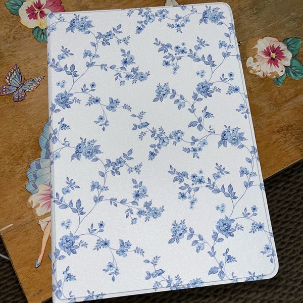 Pretty Flowers on Light Blue Floral iPad Case,ipad Air 6 7 iPad 10 10.9 ...