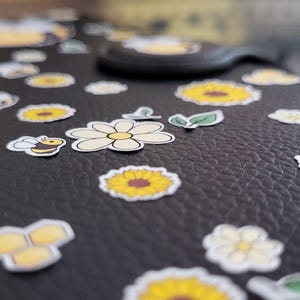 Bumble Bee Bookmark Illustrated Bookmarks Spring Summer Bookmarks Cosy ...