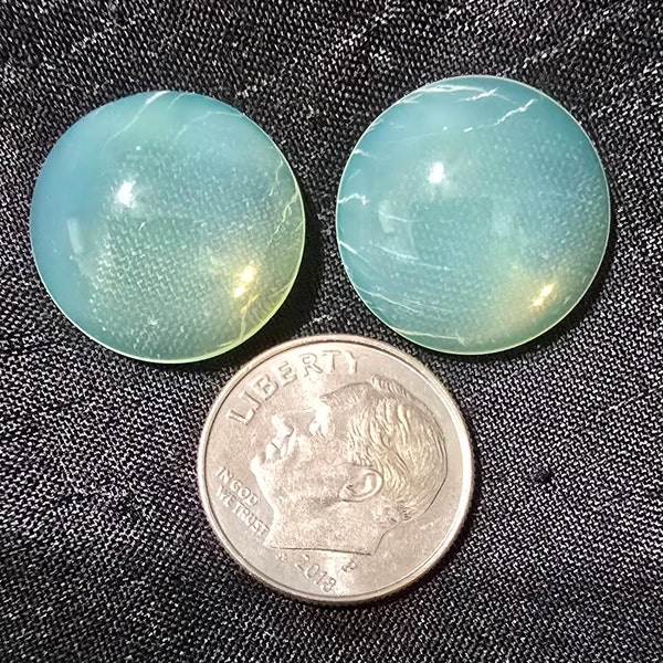 7.25" Vintage UV Reactive Uranium Crown Trifari Molded Glass Yellow ...
