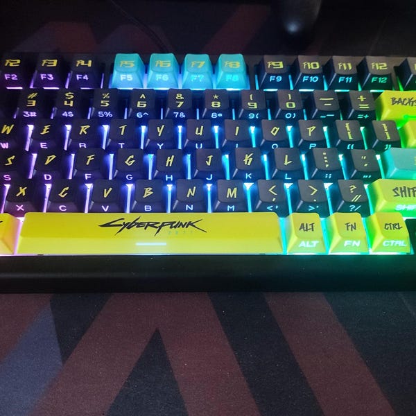 Tokyo Ghoul Keycaps Set, Kaneki Ken Theme, One-eyed Ghoul Vibes, 130 ...